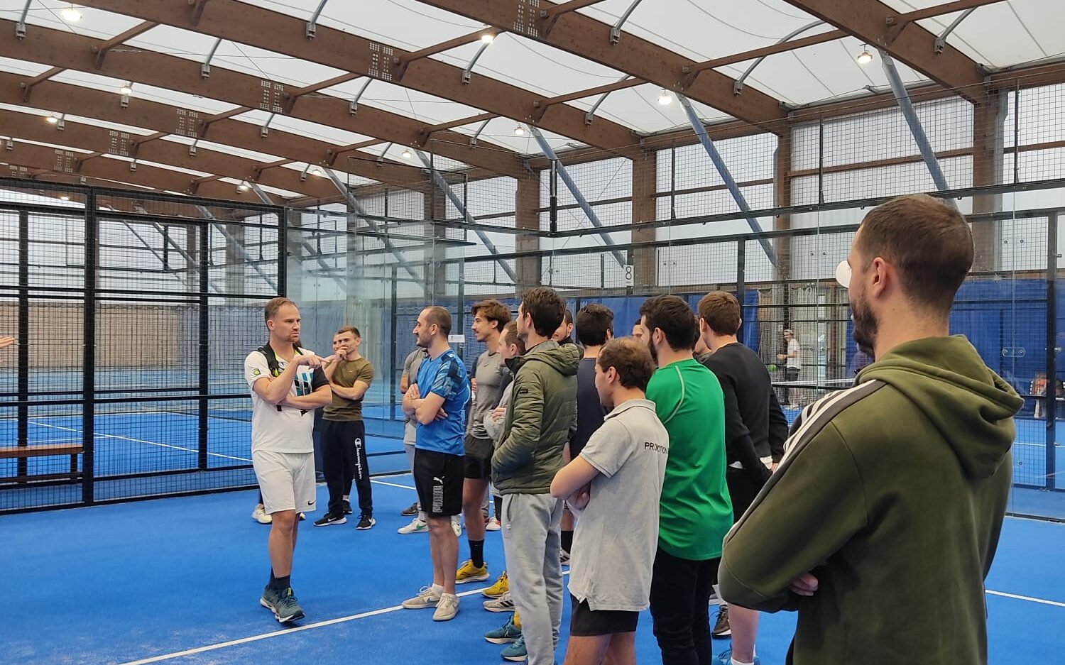 Padel : Le Team Building dynamique ! | BCM Sports